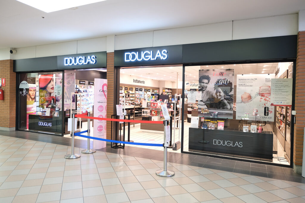 DOUGLAS PROFUMERIE - Centro Commerciale Il Faro